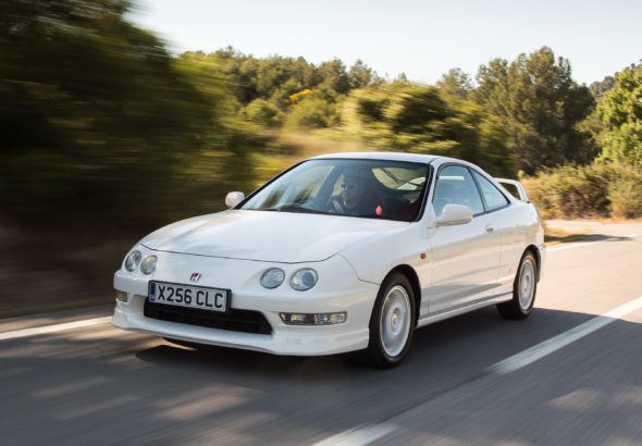 Driving the Legends: Honda Integra Type R - Crazy Auto